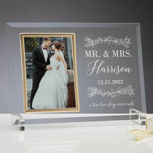 10 Best Engraved Wedding Gifts For Any Budget - Personalization Mall Blog