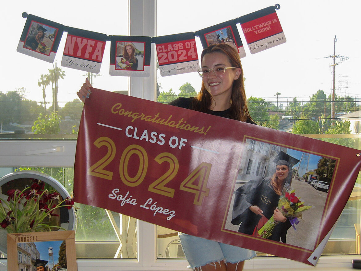 7 Graduation Party Ideas - Unique Gift Ideas & More - The Expression a ...